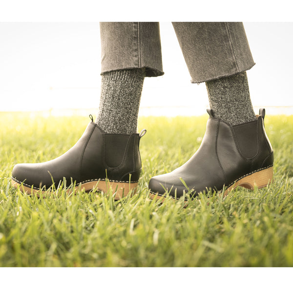 Dansko Shoes: A Perfect Blend of Style, Comfort, and Foot Health