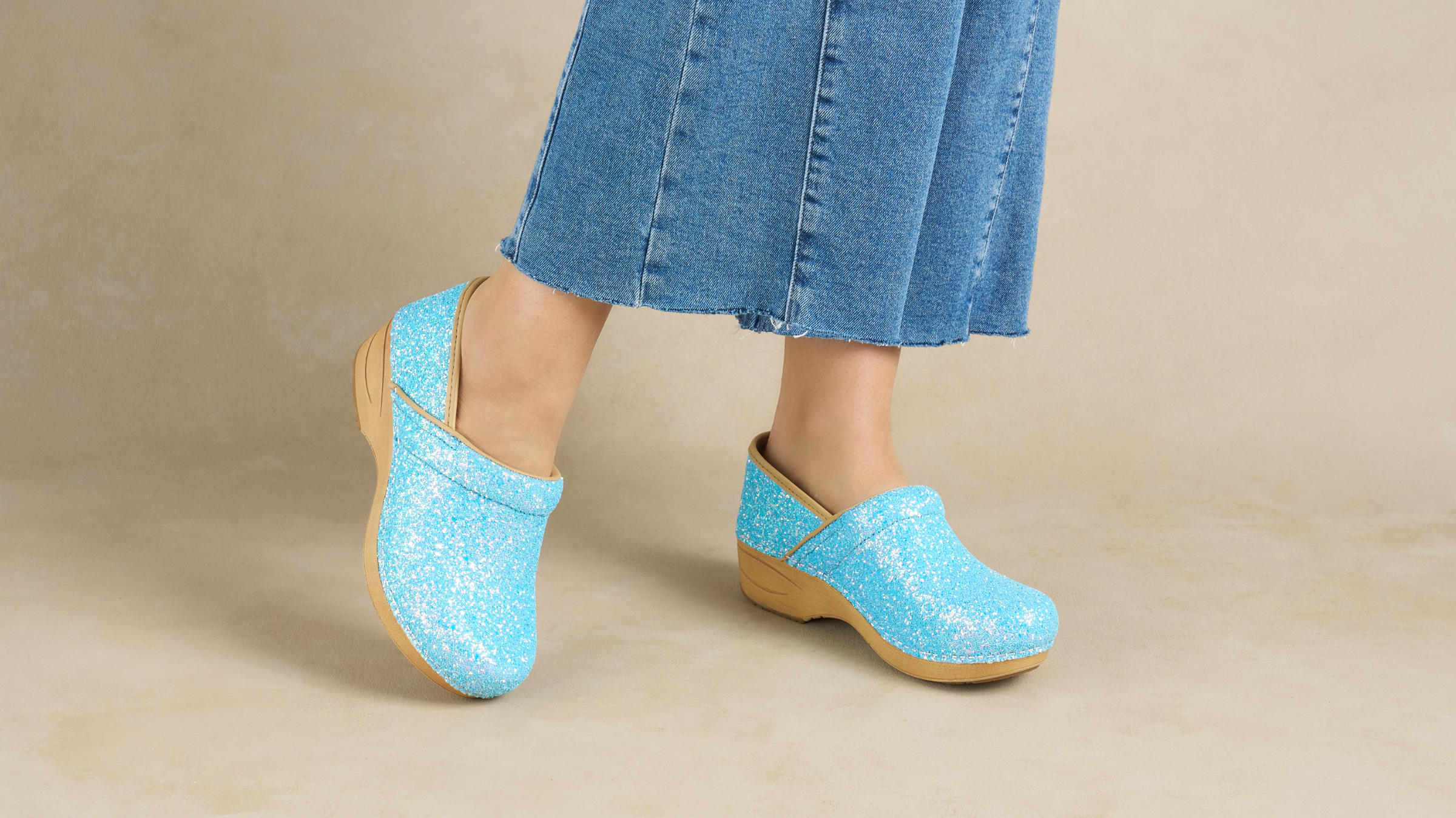 XP 2.0 Ice Blue Glitter – Dansko