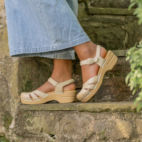 Dansko Mary Jane Shoes – Arch Support & All-Day Comfort
