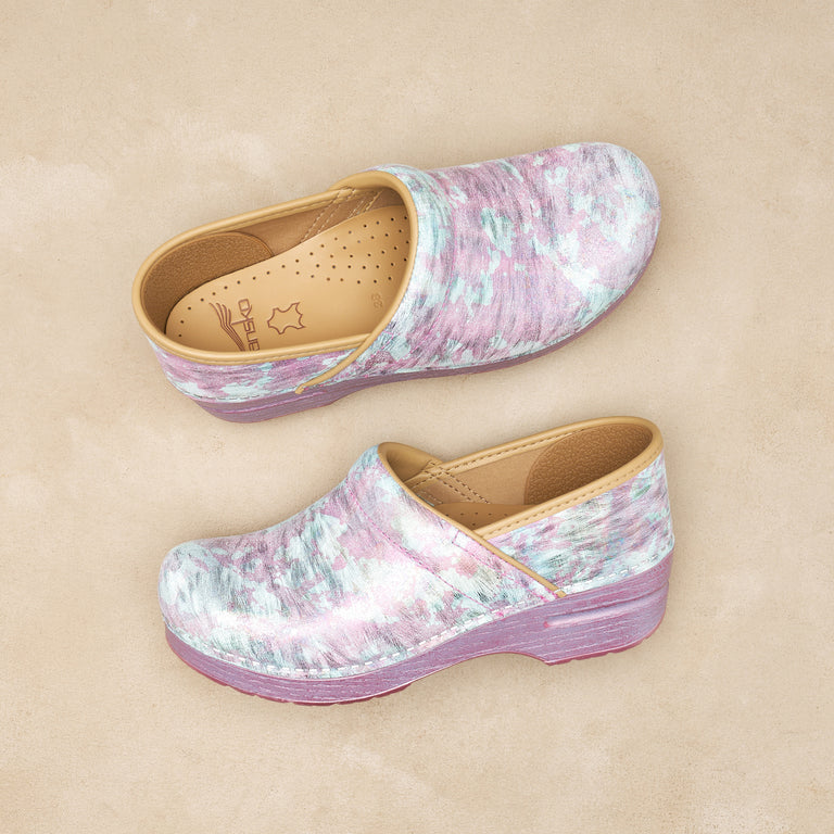 Professional Candy Sky Iridescent – Dansko