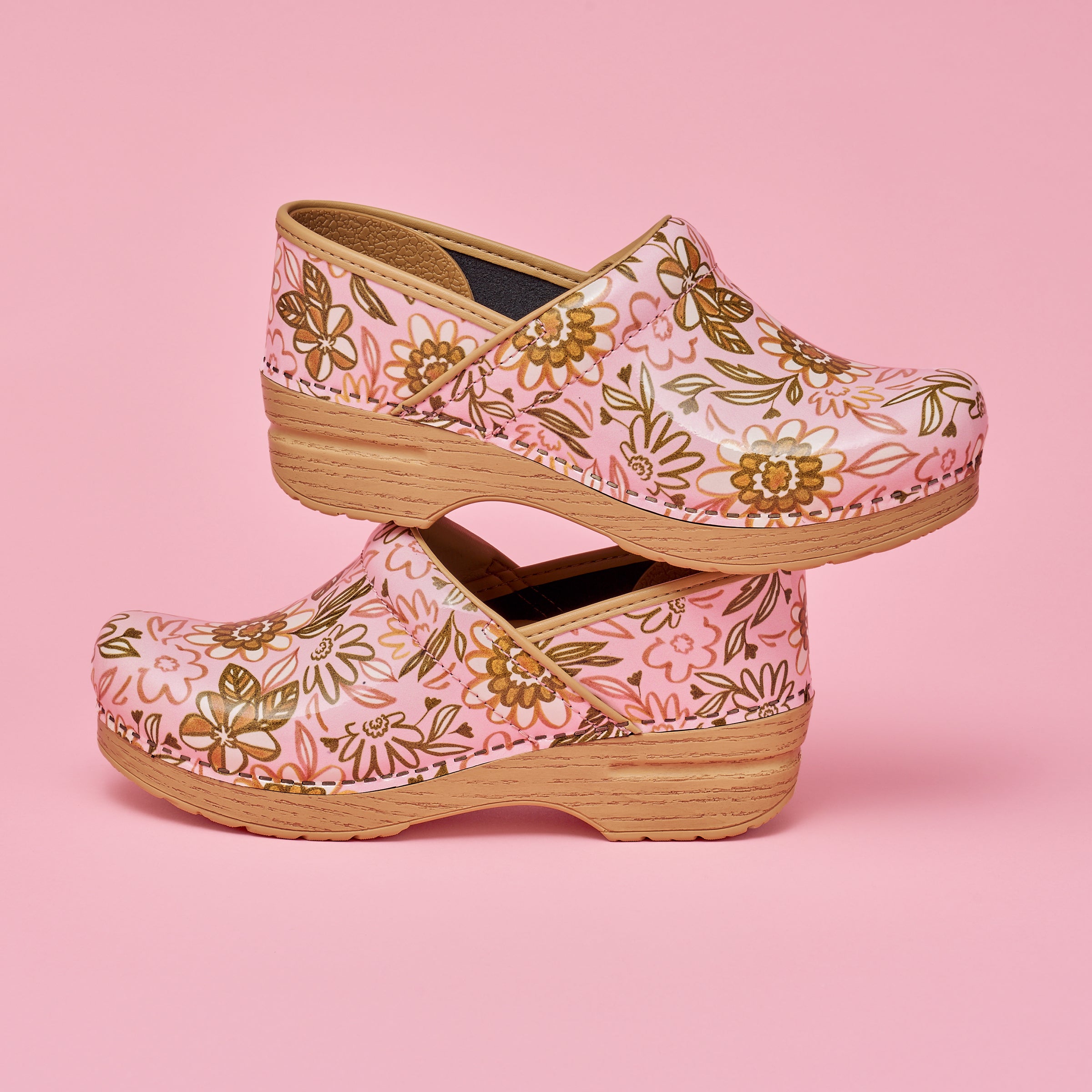 Healthcare Clogs | Free Ground Shipping – Dansko